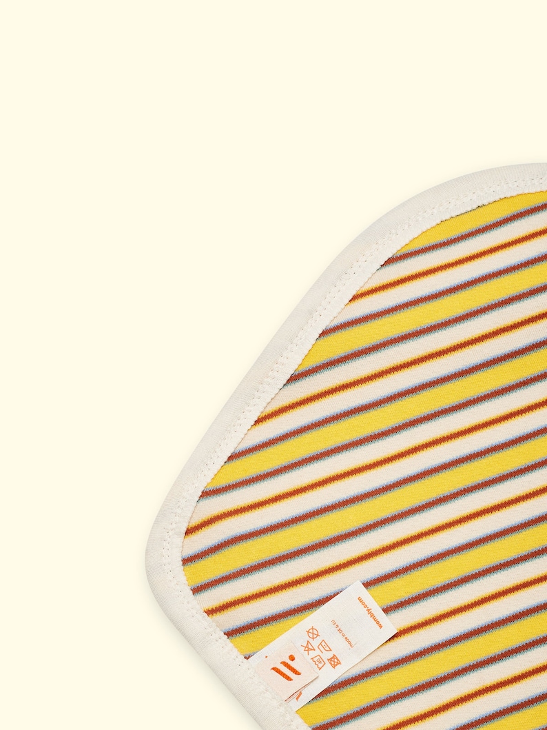 Bonding Cape for Premature Babies Premature Babies in the Incubator ...