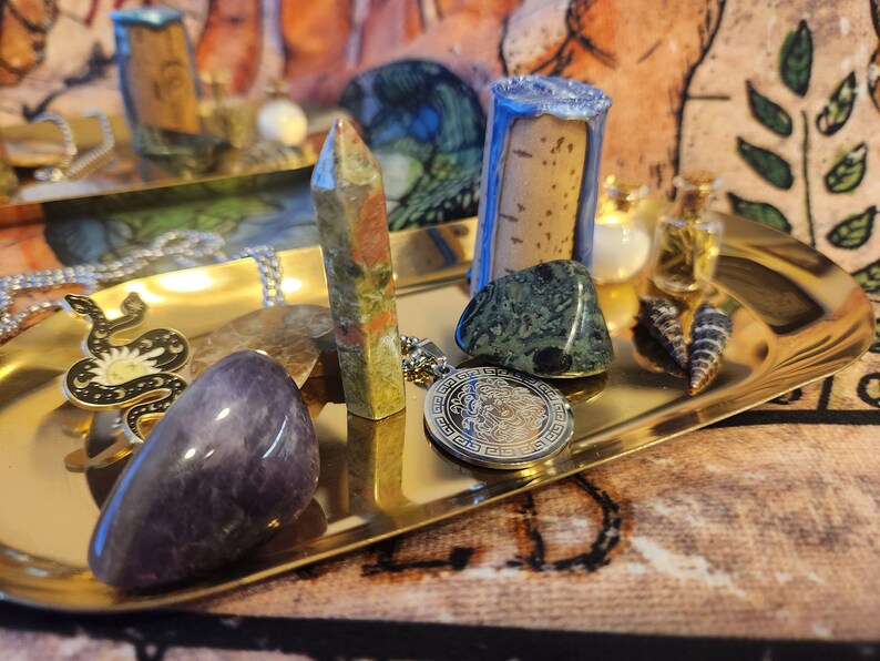 Medusa Mini Altar Set - Etsy