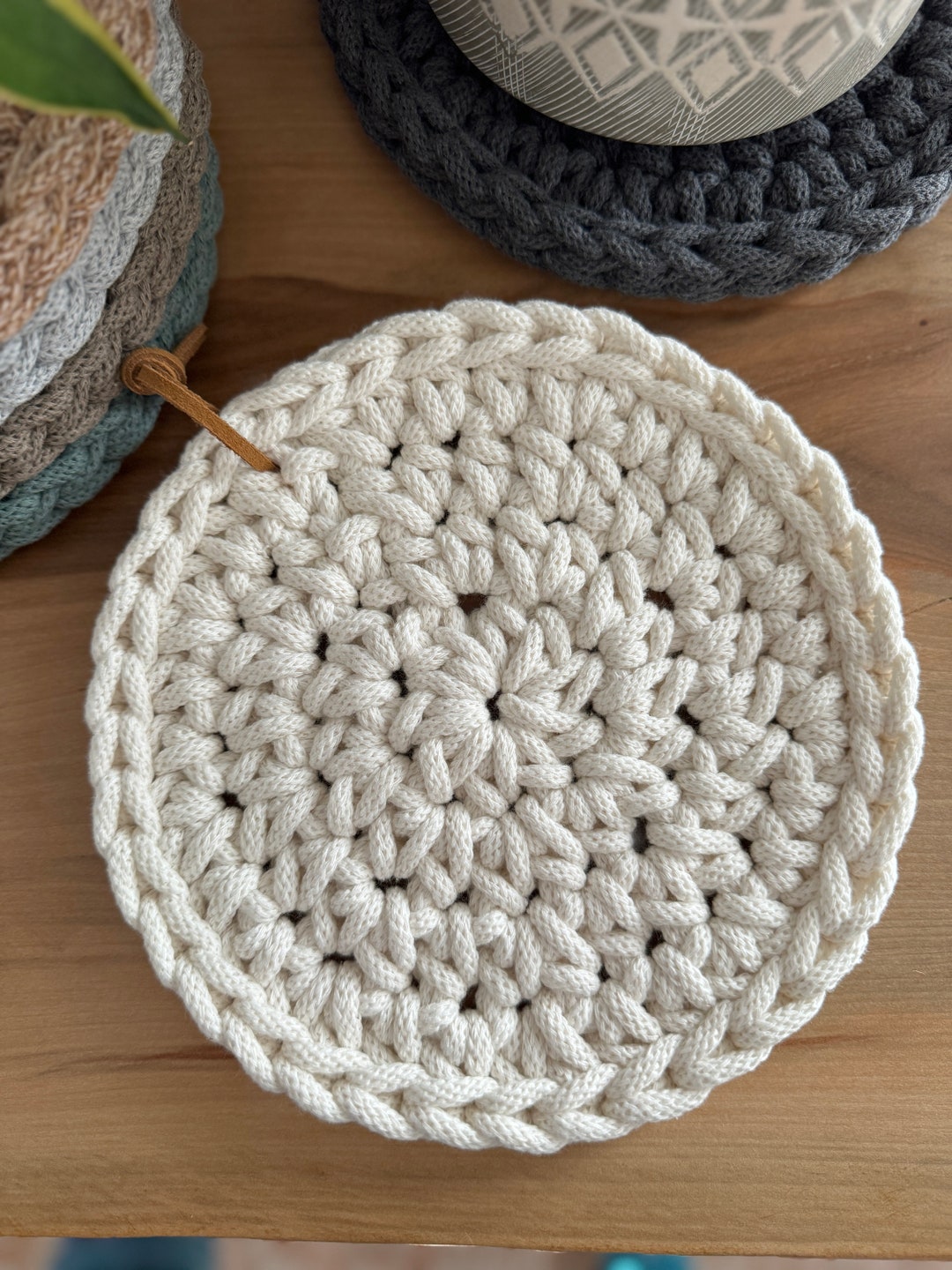 Handmade Round Crochet Trivet, Farmhouse Trivet, Modern Farmhouse ...