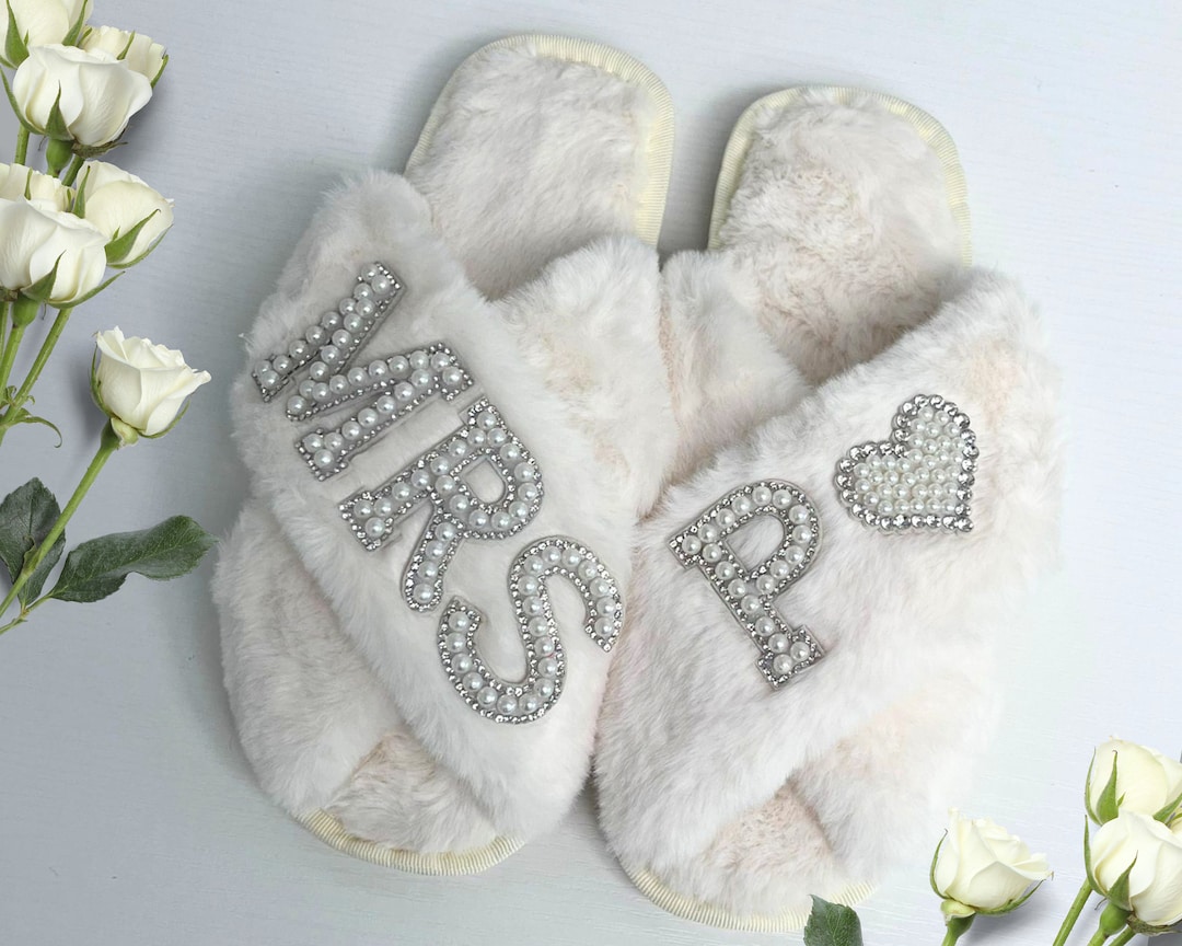 Personalized Slippers for Wedding Day Mrs Pearls Fluffy Slippers ...