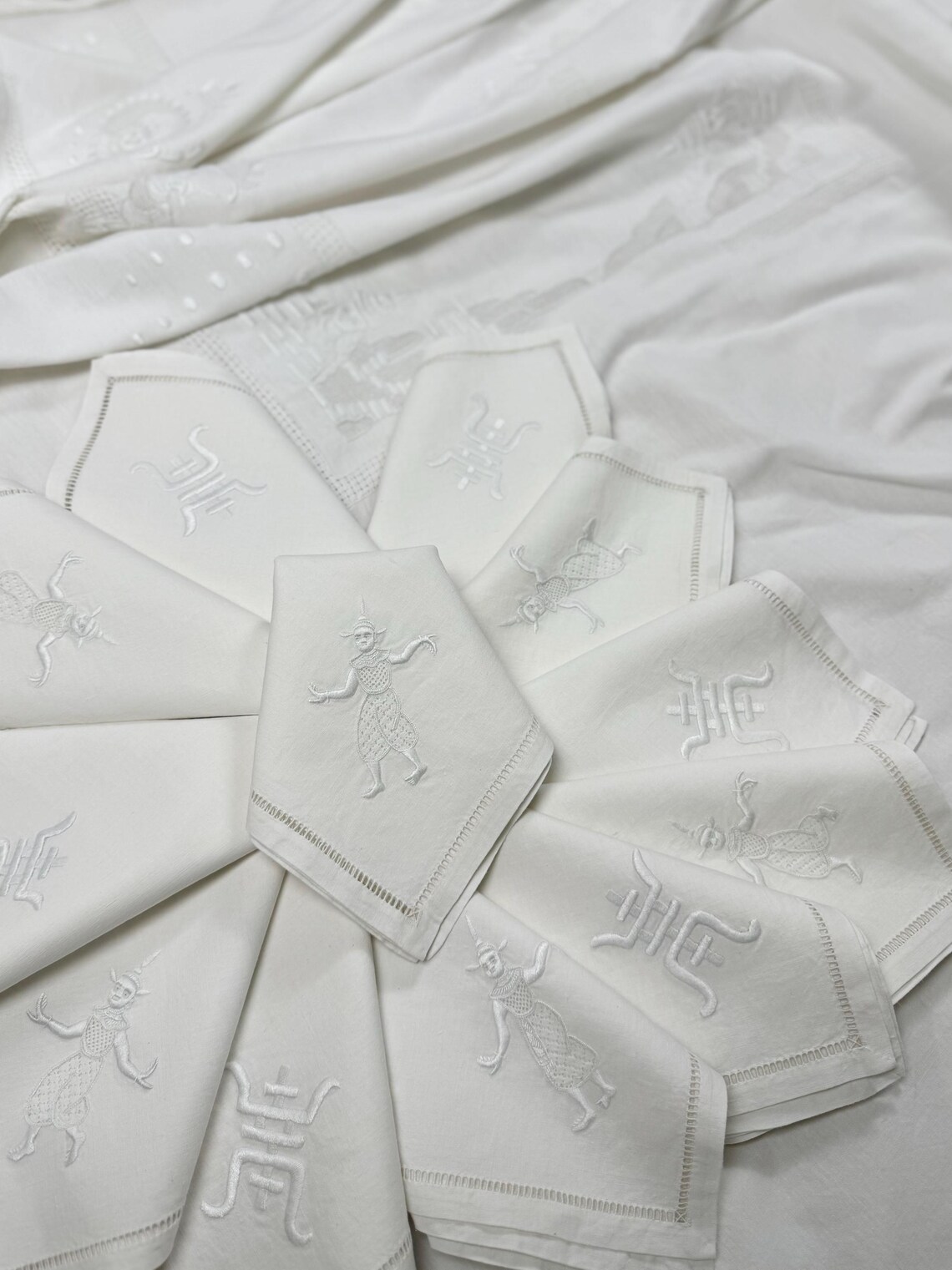 Rare Find! 1920s-1930s Chinoiserie Tablecloth With 12 Napkins, Handmade ...