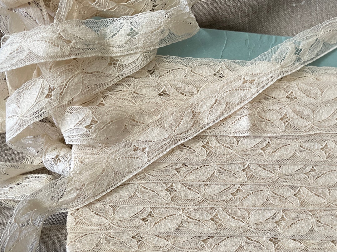 LEAVERS LACE - Made in England in the Early 1900s - Cream Color ...