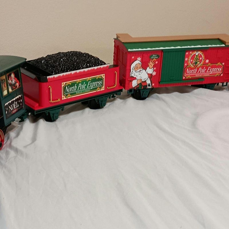 Noel Train - Etsy
