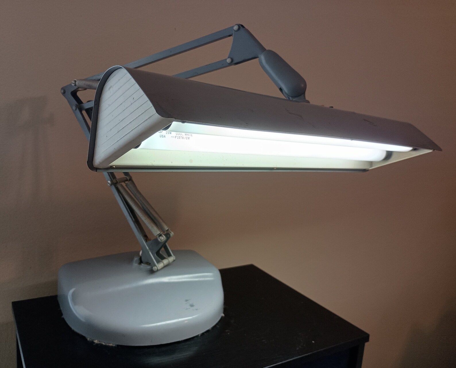 Luxo Industrial Articulating Desk Task Lamp MCM Heavy Base 26in Hood ...