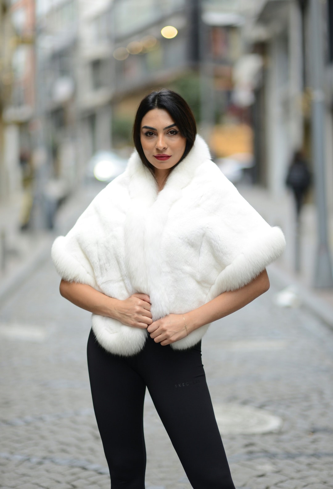 Luxurious White Fox Fur Stole for Women, Wedding Occasions and Elegant ...