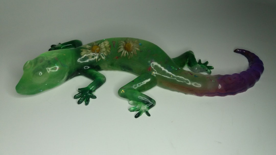 Salamander with Glow in the Dark Effect - Etsy