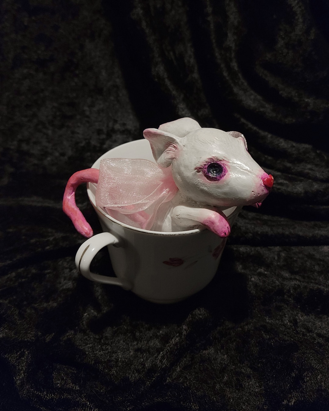 Rat in a Teacup, Creepy Cute Sculpture, Freaky Sculpts, Cute Rat, Clay ...