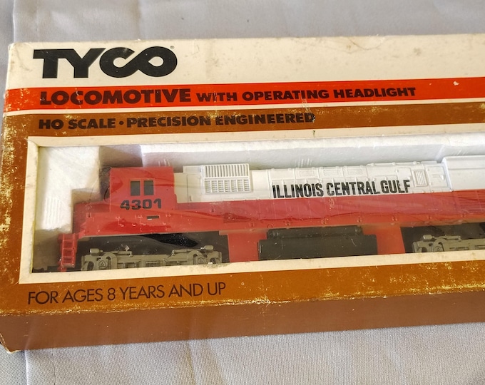 Red Train Tyco Ho Scale Locomotive Illinois Central Gulf Electric Train ...