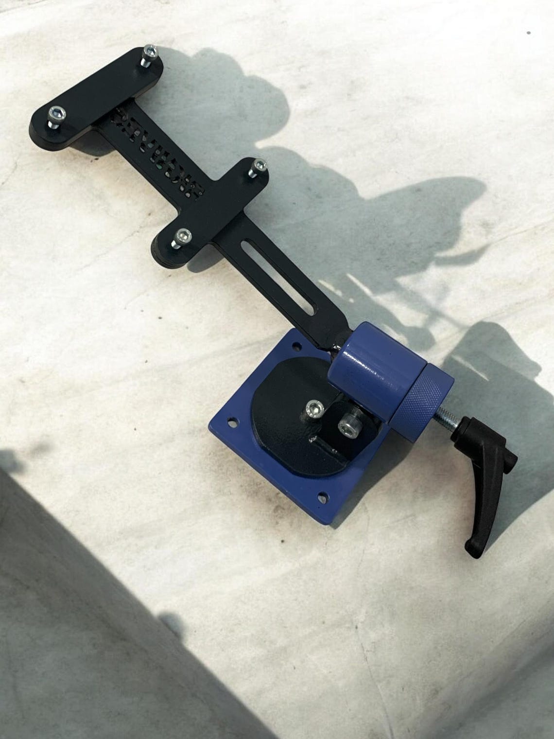 Orknives, Triaxial Blade Vise, Knife Making Vise Tool - Etsy