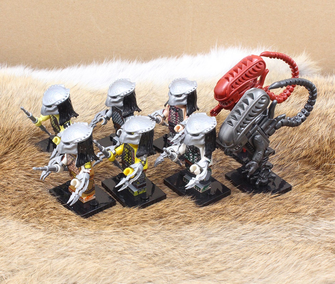 Fan-made Custom Made 8 Pcs Alien Vs Xenomorph Mini Fig for Alien Vs ...