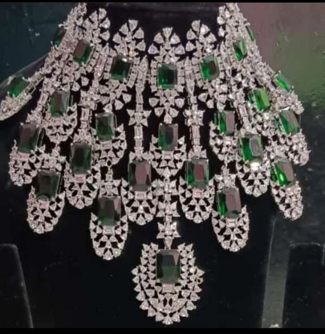 White Gold Plated Emerald Green Pear Drops Necklace and Statement ...