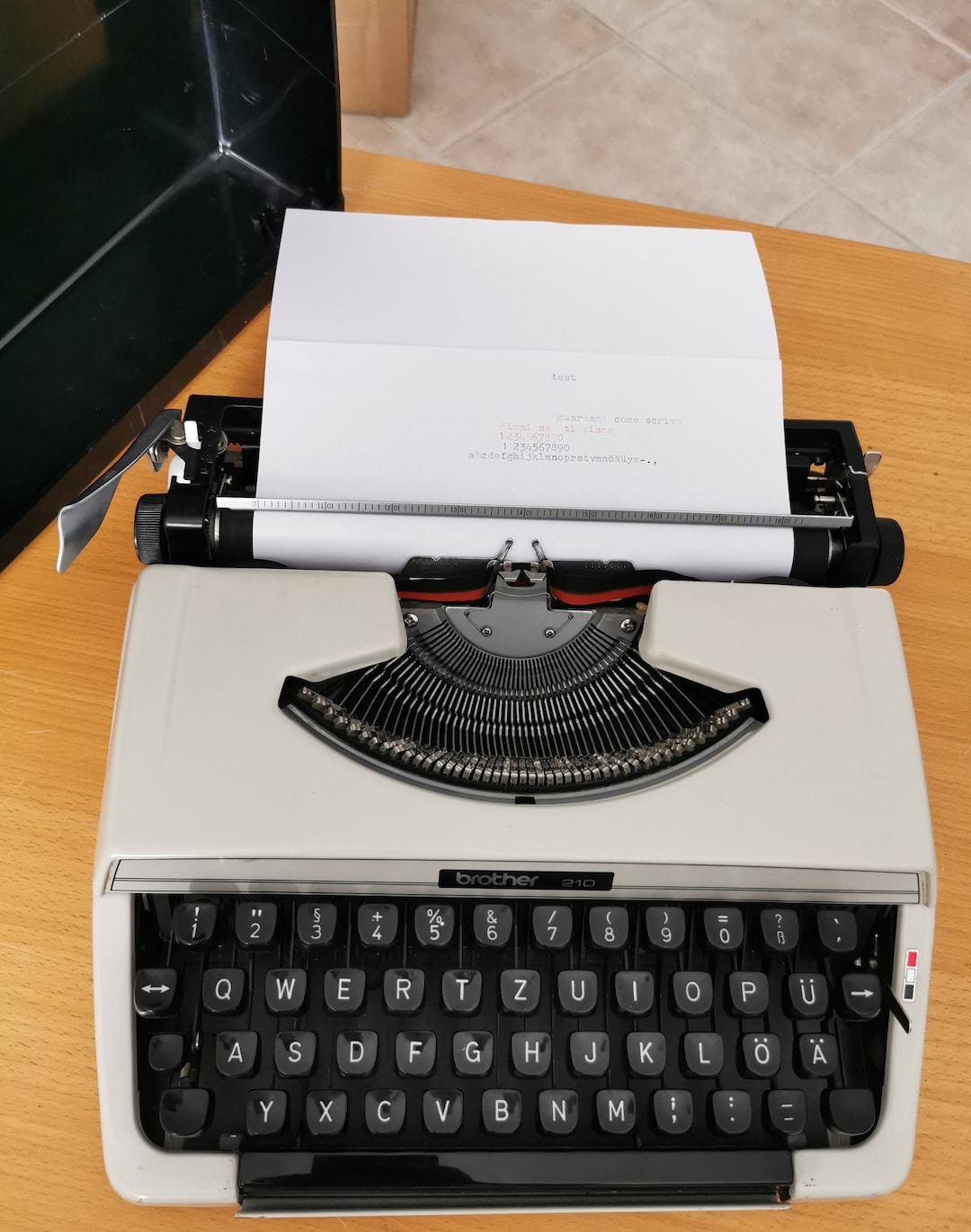 BROTHER 210 Made in Japan 1970s Portable Typewriter BOXED Vintage ...