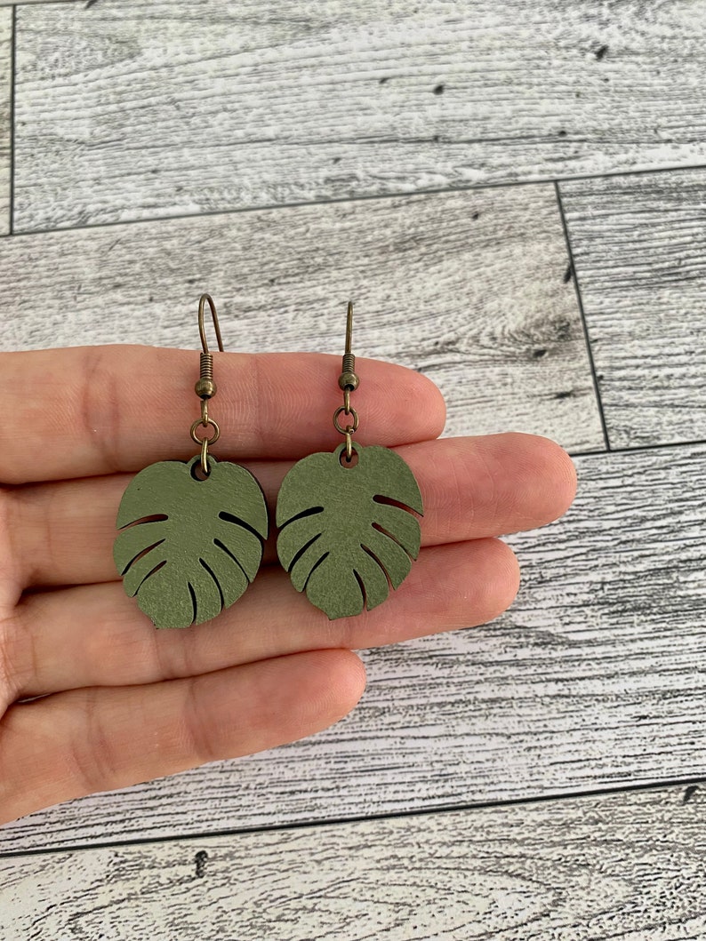 Monstera Wood Earrings/ Monstera Leaf Jewelry/ Tropical Leaves - Etsy