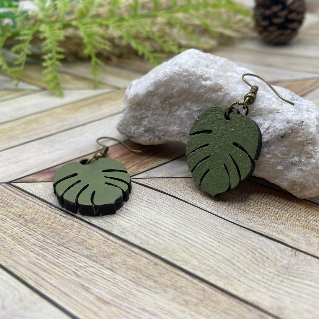 Monstera Wood Earrings / Monstera Leaf Jewelry / Tropical - Etsy
