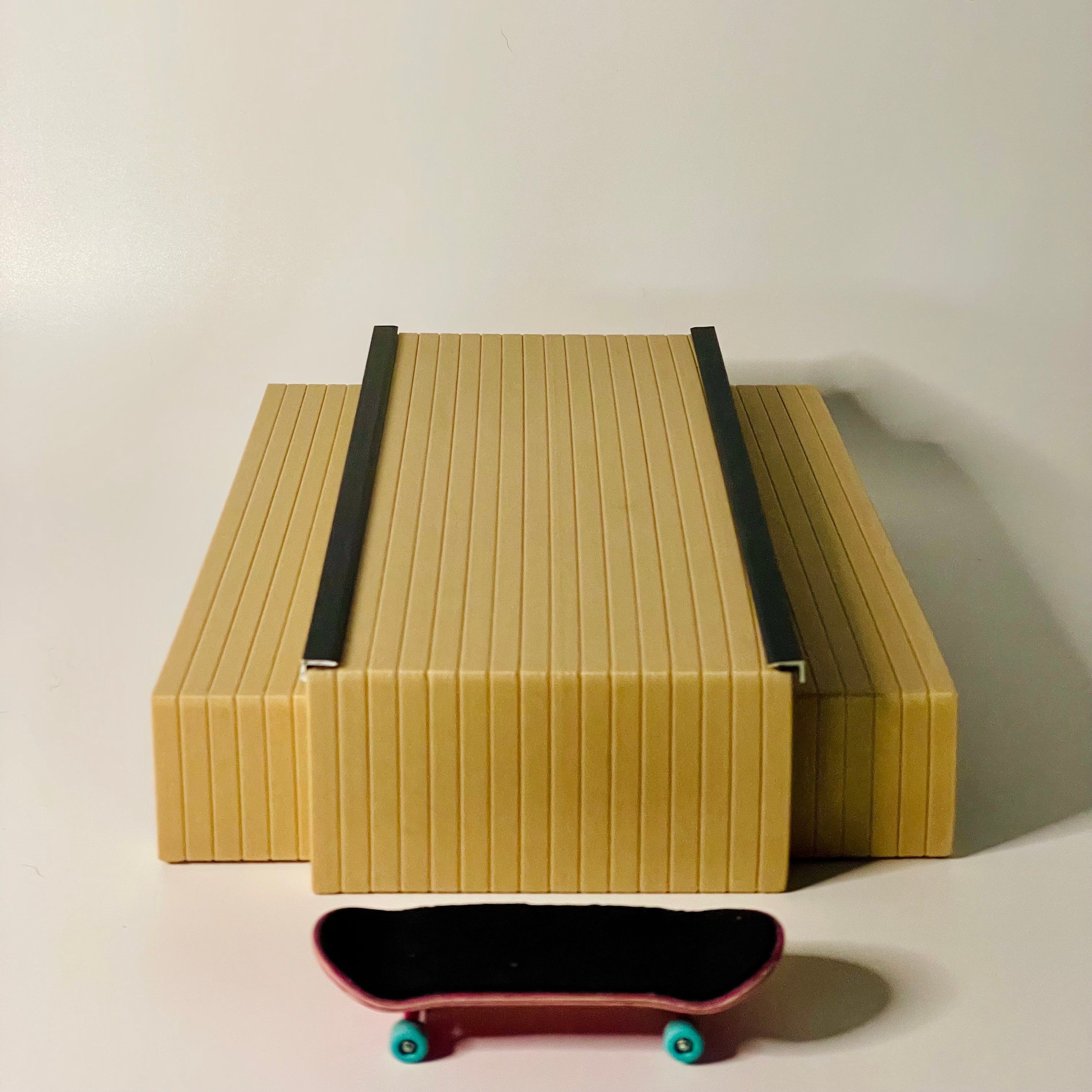 Fingerboard Table and Bench Set 3D Printed Park Table and Bench Set ...