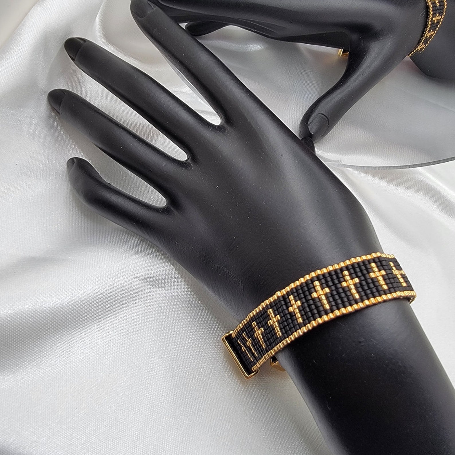 Bead Bracelet Pattern, Cross Bracelet Pattern, Loom Pattern Beading ...