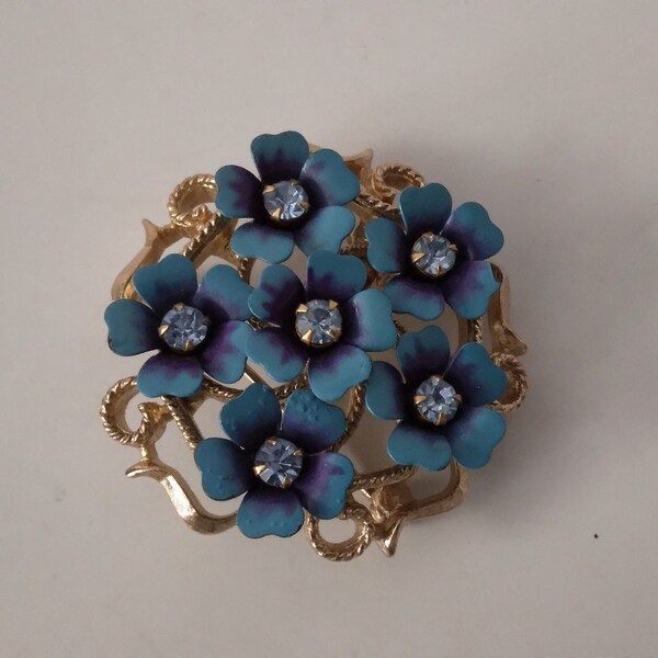Avon Brooch - Etsy