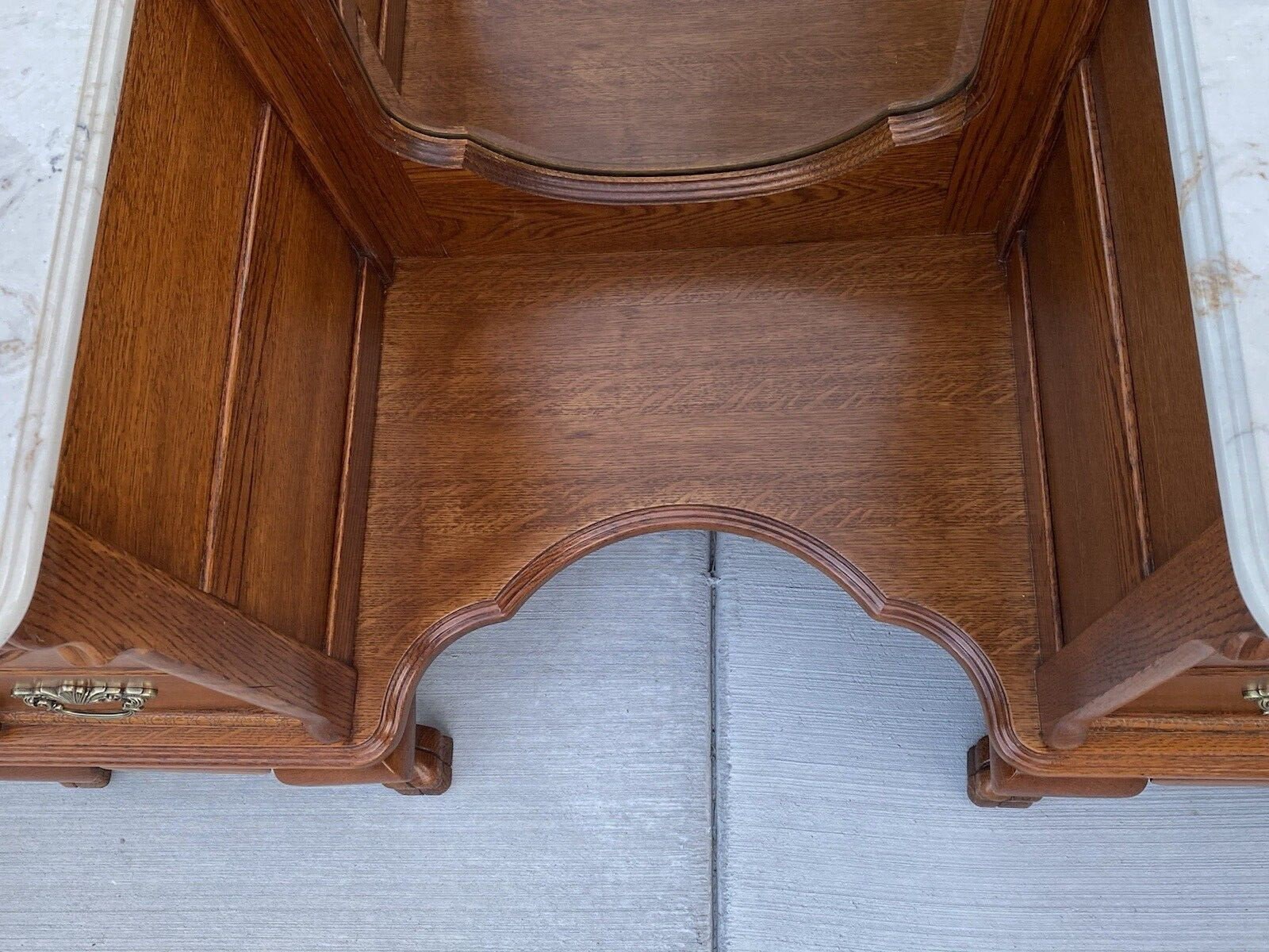 Lexington Furniture Victorian Sampler Collection Vanity and Three View ...