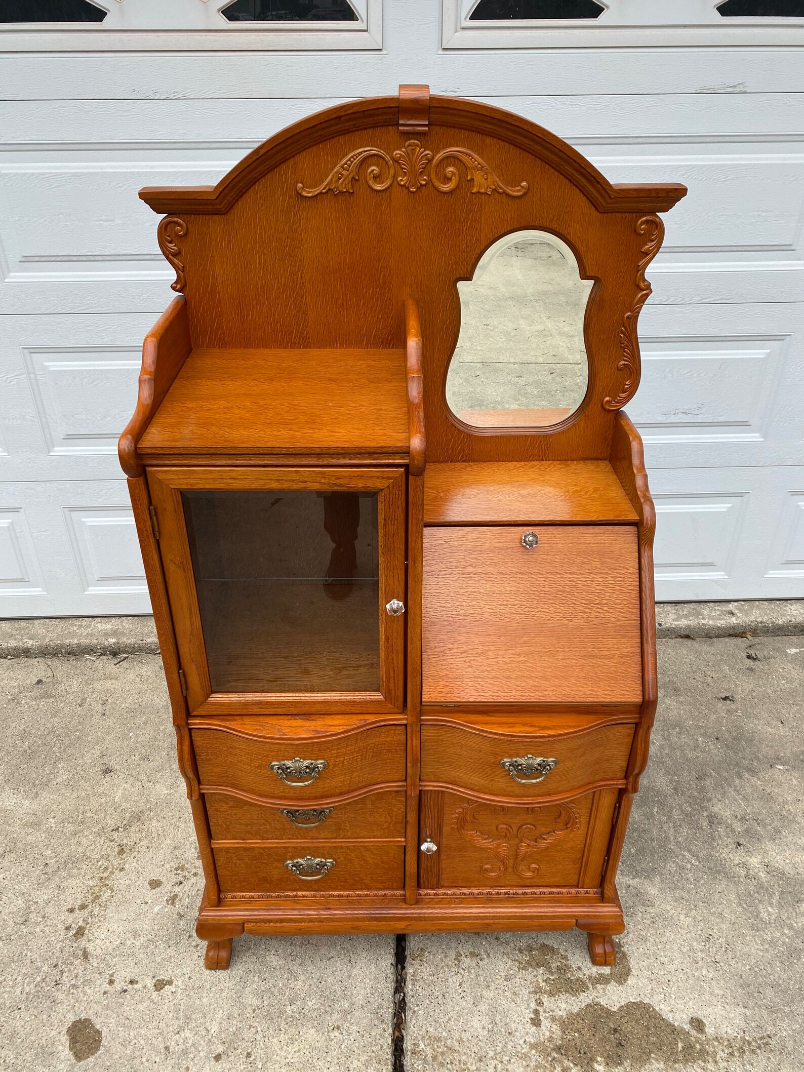 Lexington Furniture Victorian Sampler Collection Side by Side Vanity ...