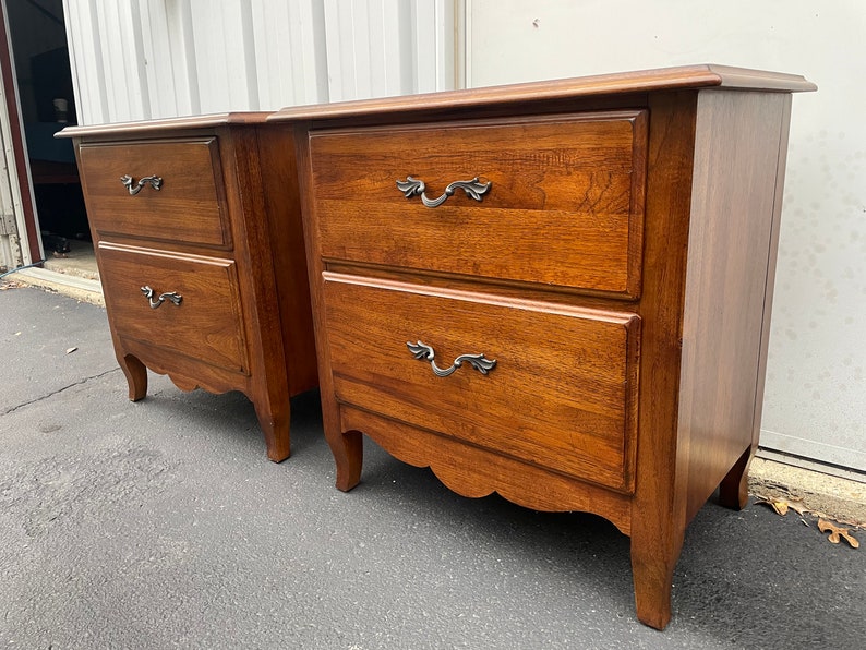 Pair of Thomasville Impressions Collection Nightstands - Etsy