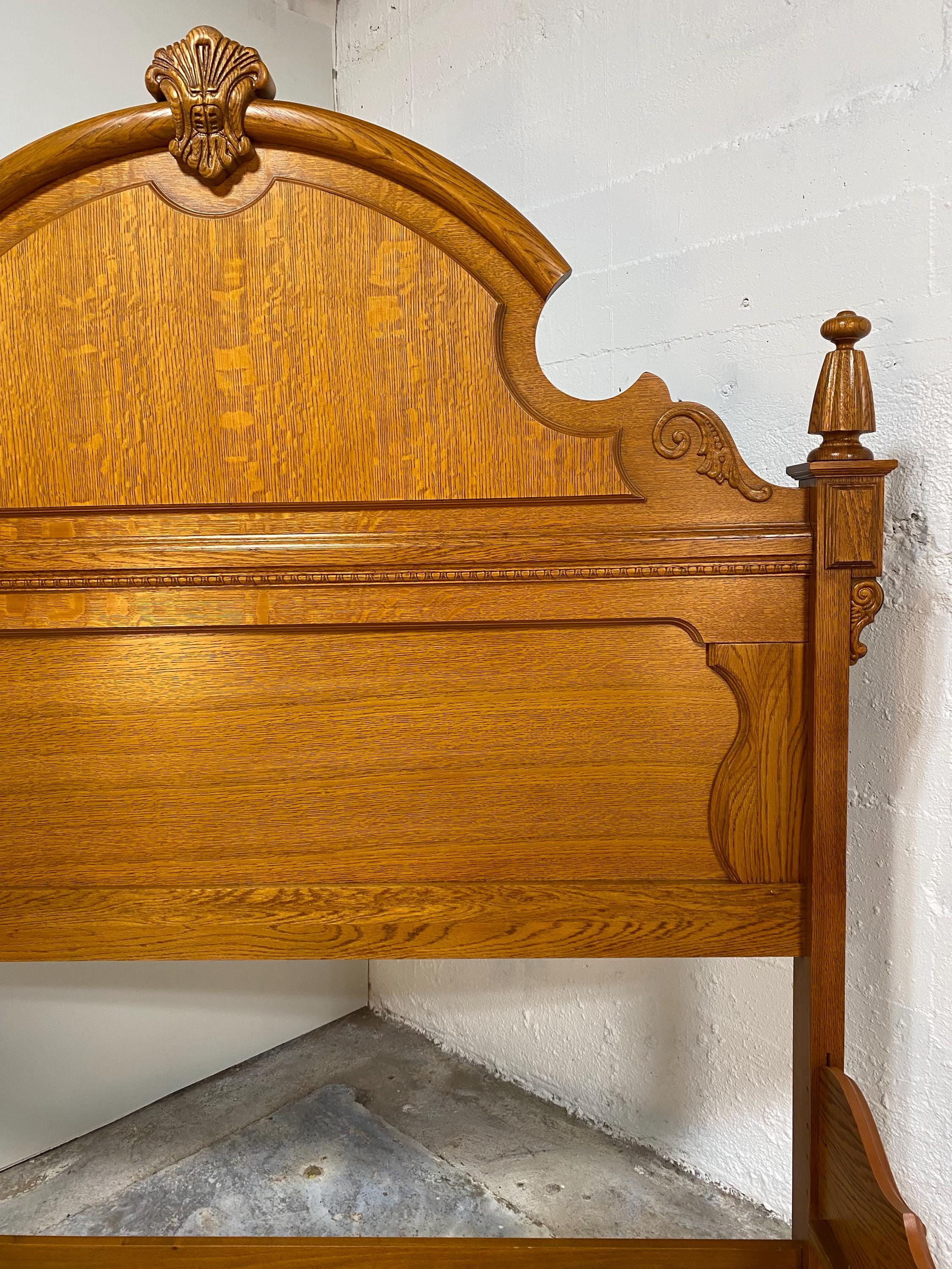 Lexington Furniture Victorian Sampler Collection Mansion Queen Size Bed ...