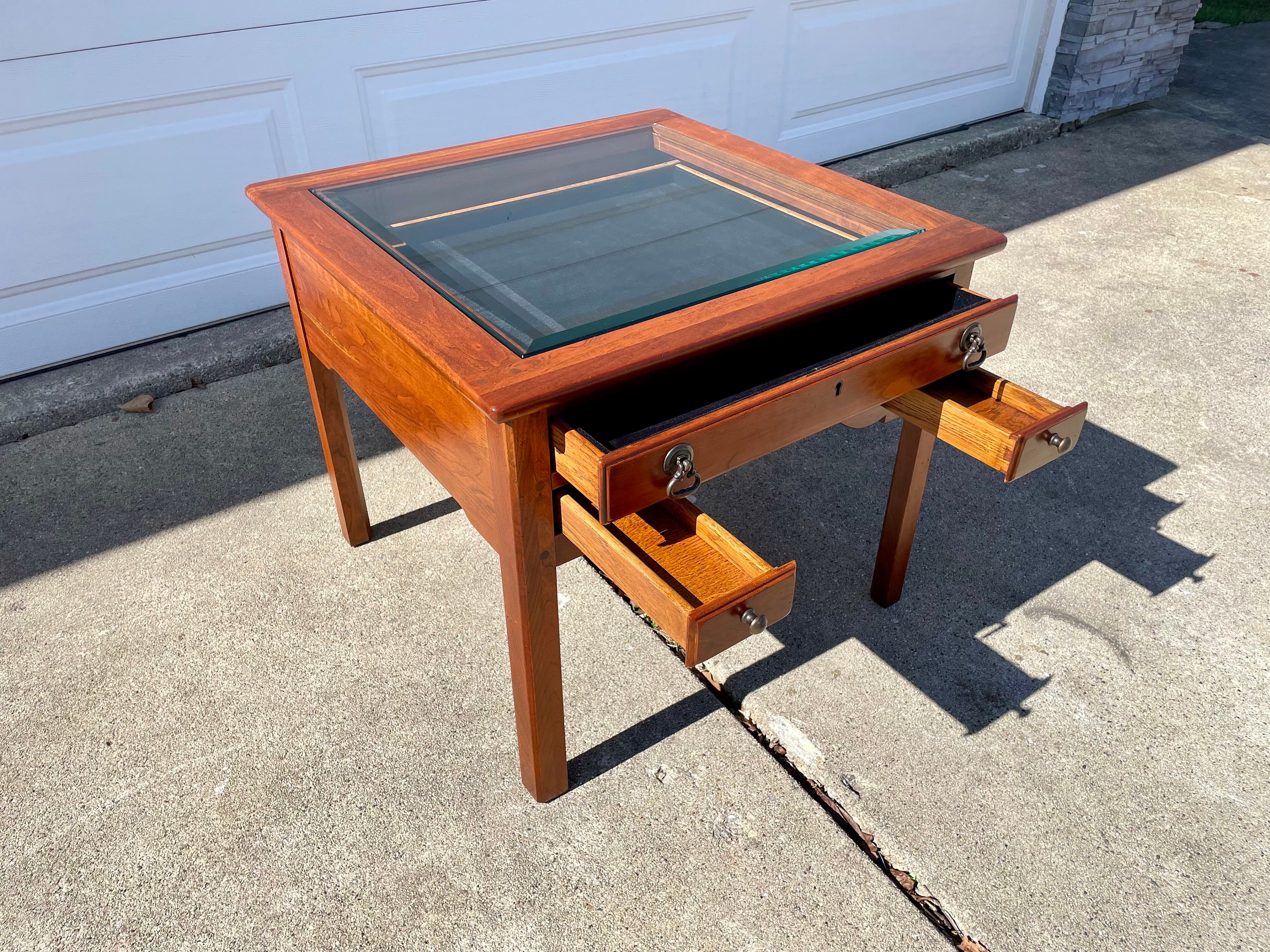 Lexington Bob Timberlake Cherry Display End / Side Table 833-956 - Etsy