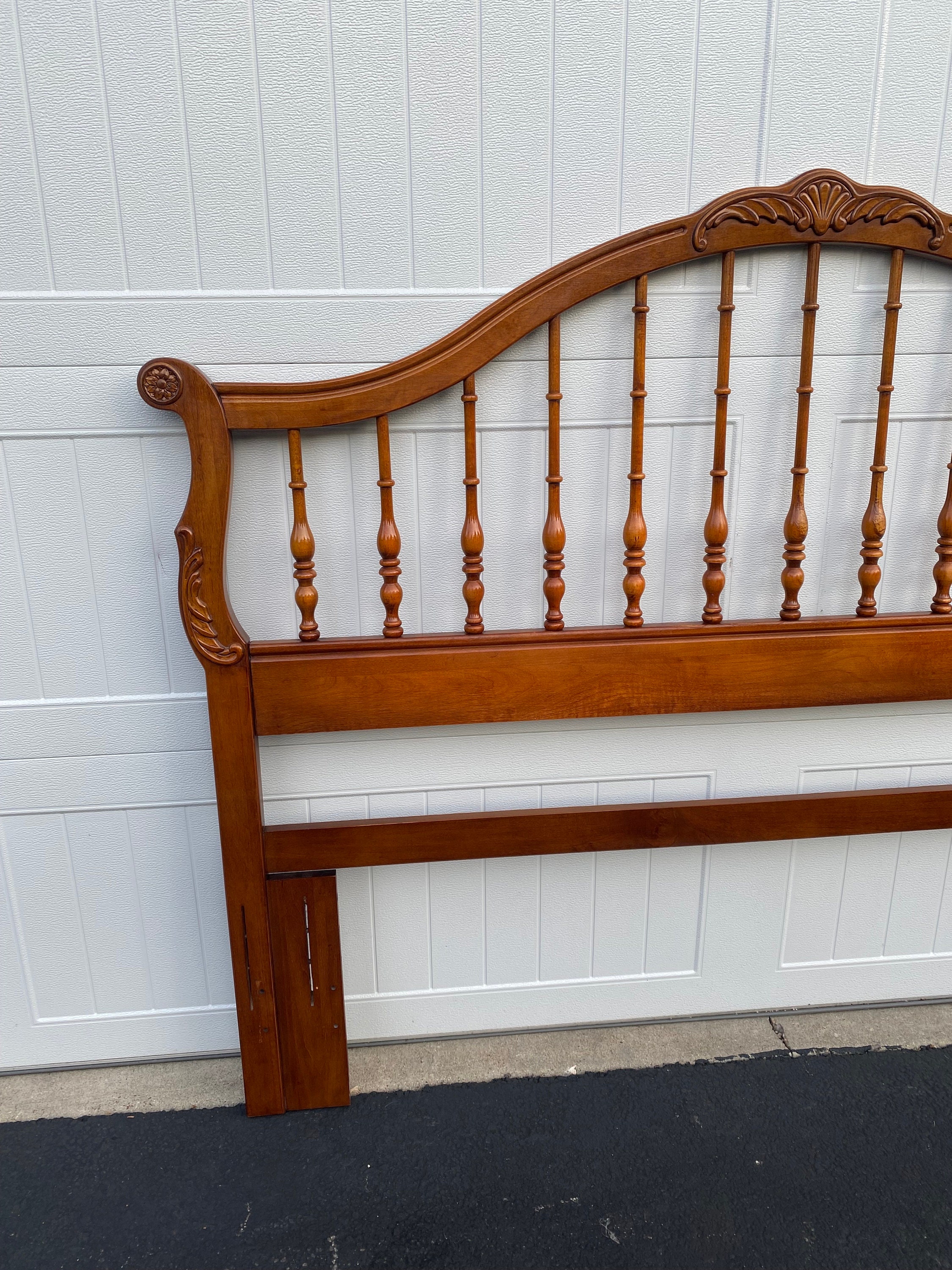 Lexington Furniture Chez Michelle French Provincial Cherry Queen ...