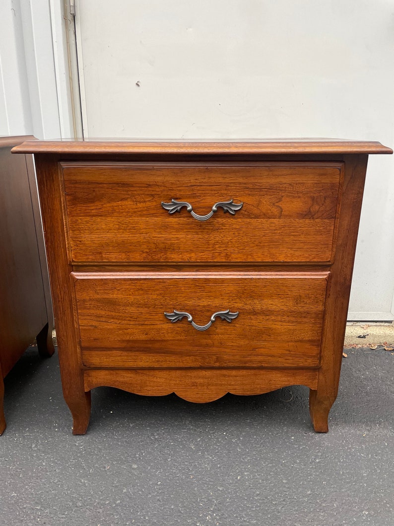 Pair of Thomasville Impressions Collection Nightstands - Etsy