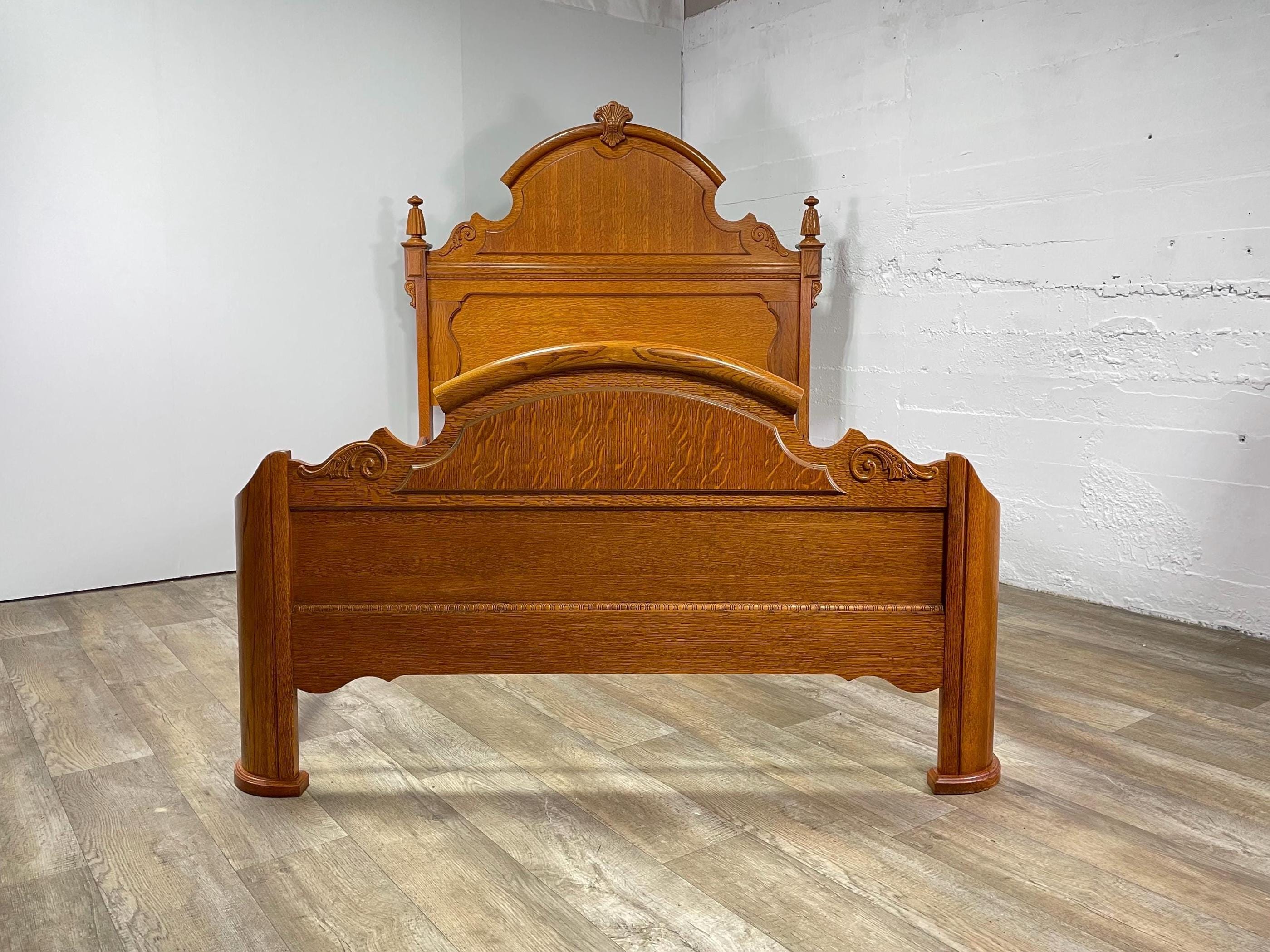 Lexington Furniture Victorian Sampler Collection Mansion Queen Size Bed ...