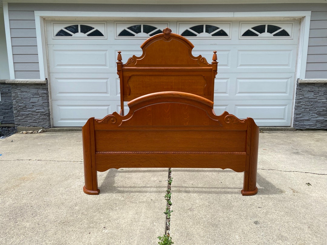 Lexington Furniture Victorian Sampler Collection Mansion Queen Size Bed ...