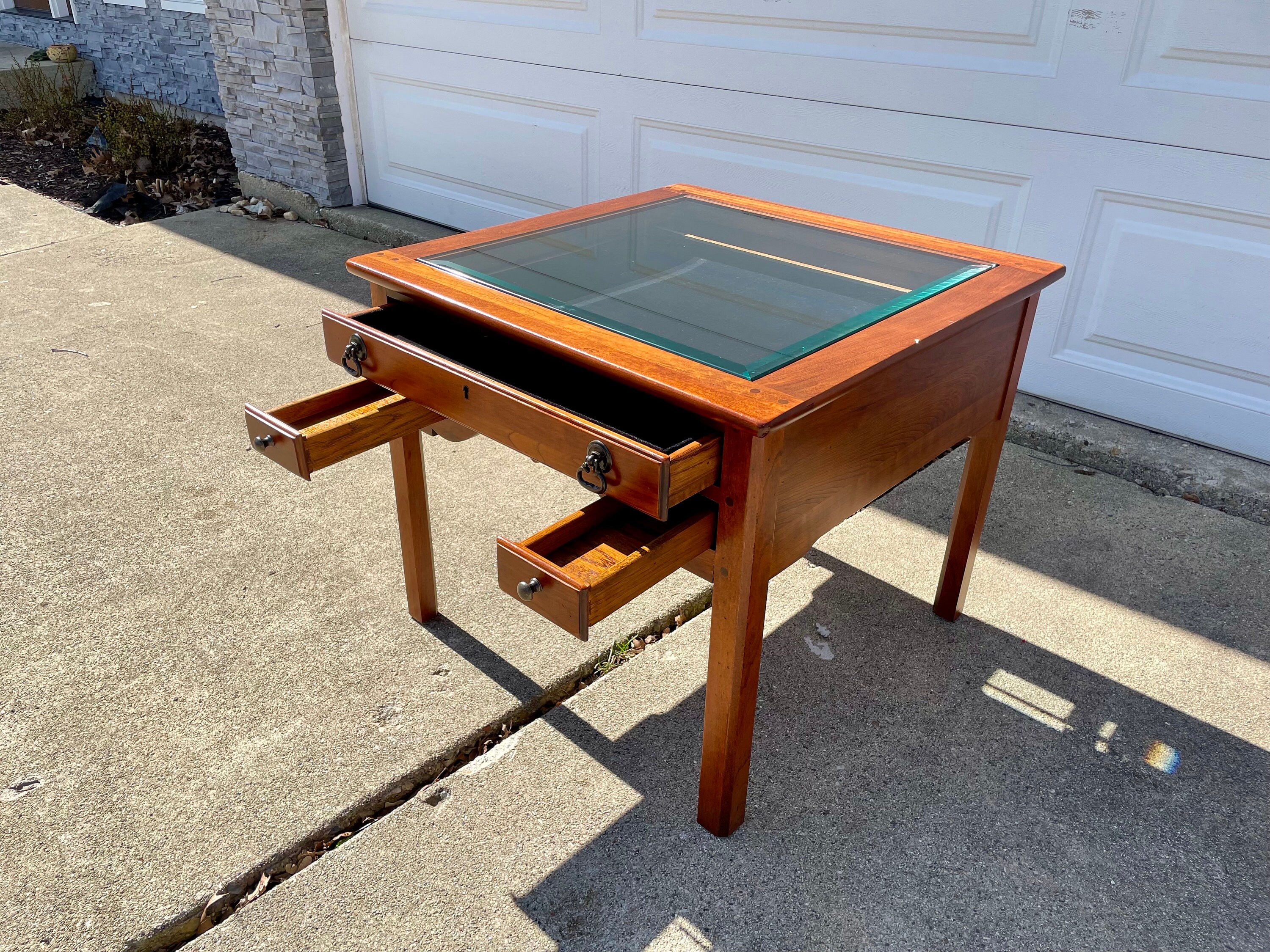 Lexington Bob Timberlake Cherry Display End / Side Table 833-956 - Etsy