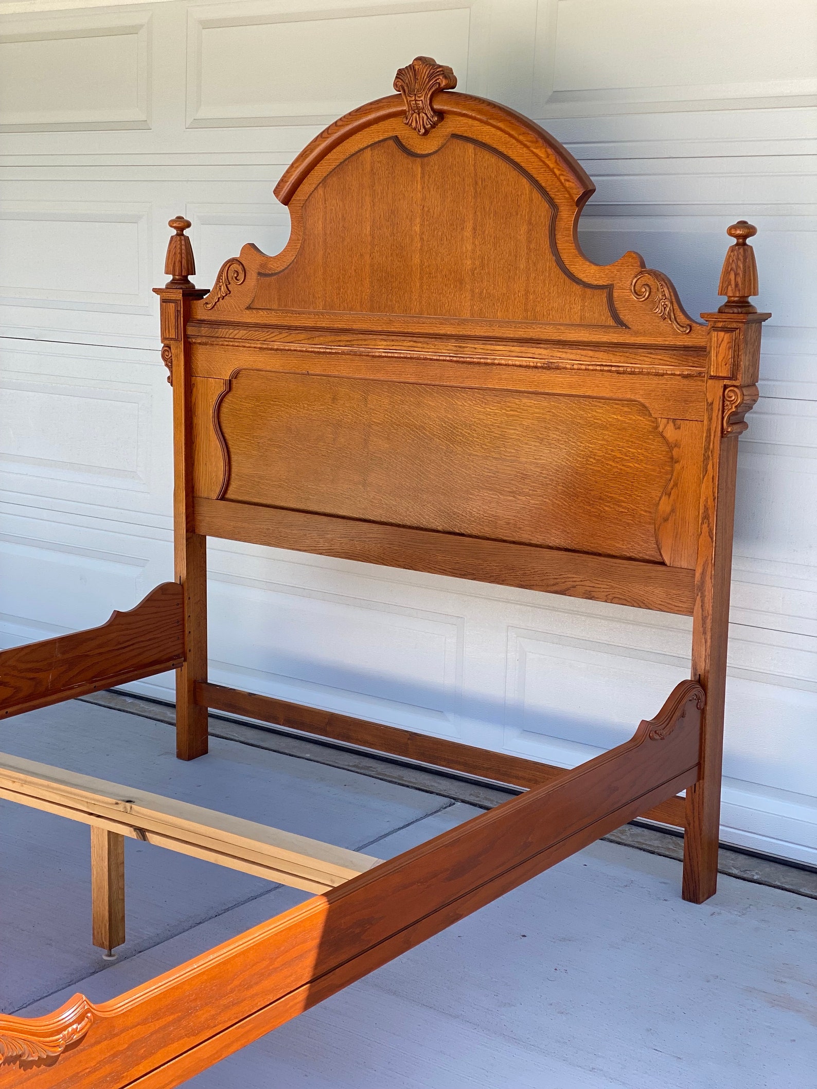 Lexington Furniture Victorian Sampler Collection Mansion Queen Size Bed ...