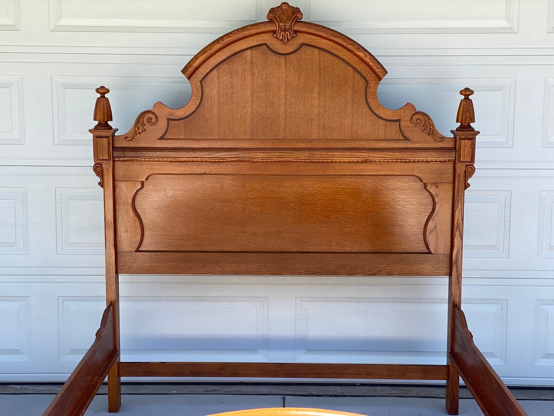 Lexington Furniture Victorian Sampler Collection Mansion Queen Size Bed ...