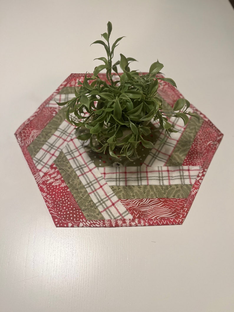 Quilted Table Topper - Etsy