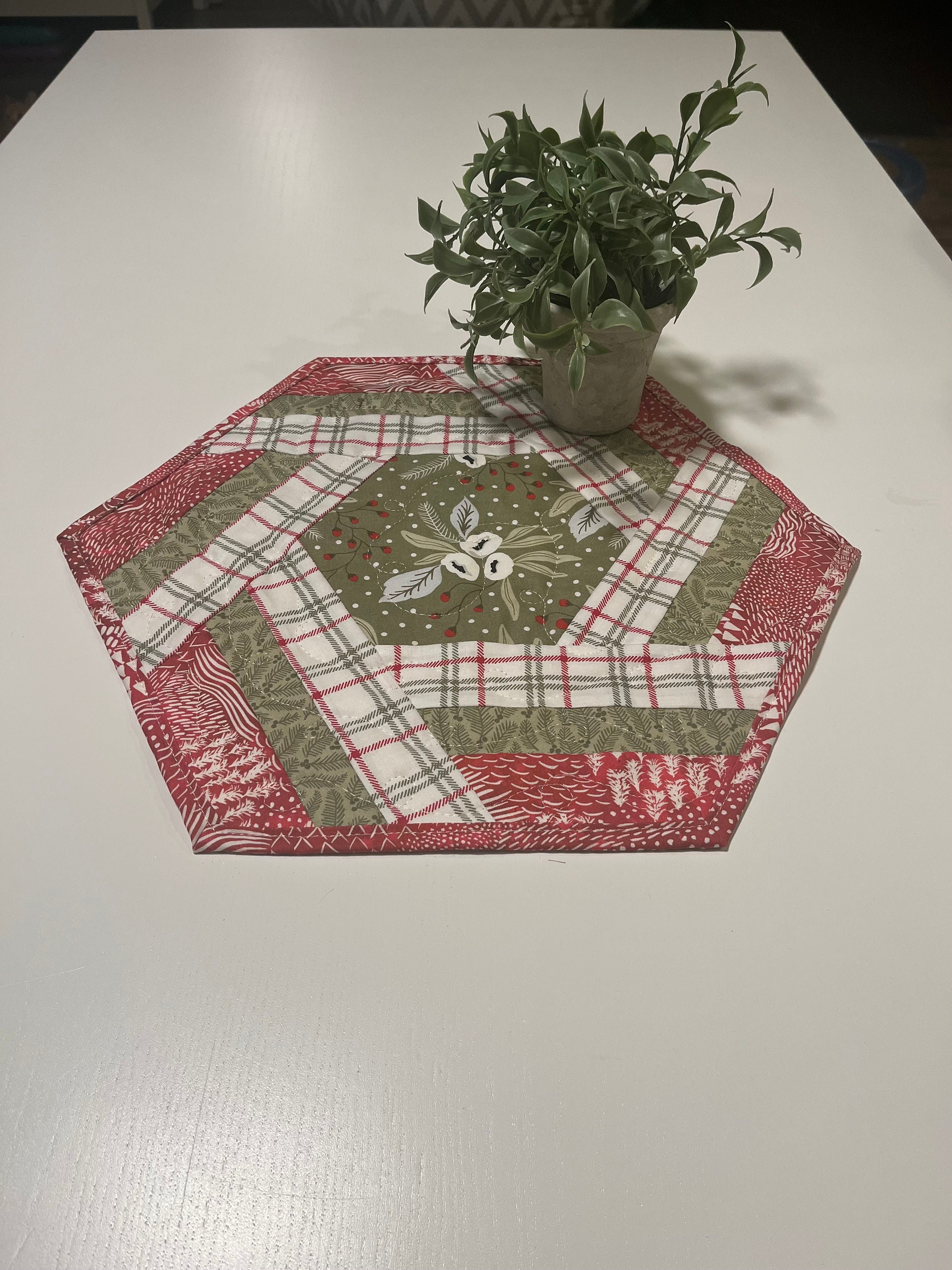 Quilted Table Topper - Etsy