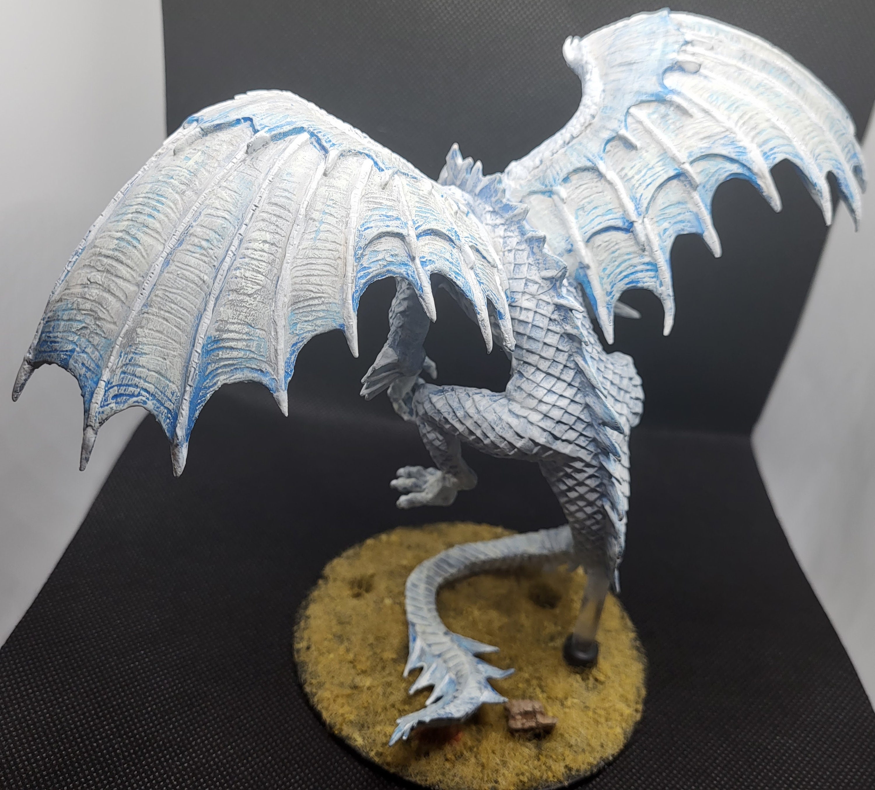 White Ice Dragon Minature, Gargantuan - Etsy