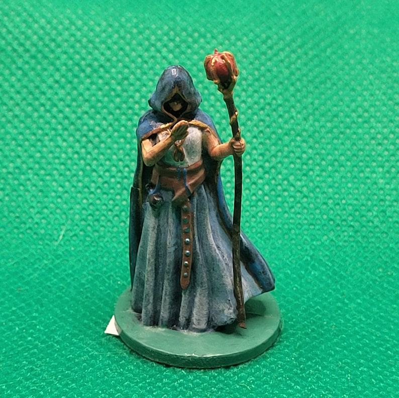 Priestess Cleric Miniature for Dnd, Pathfinder, TTRPG - Etsy