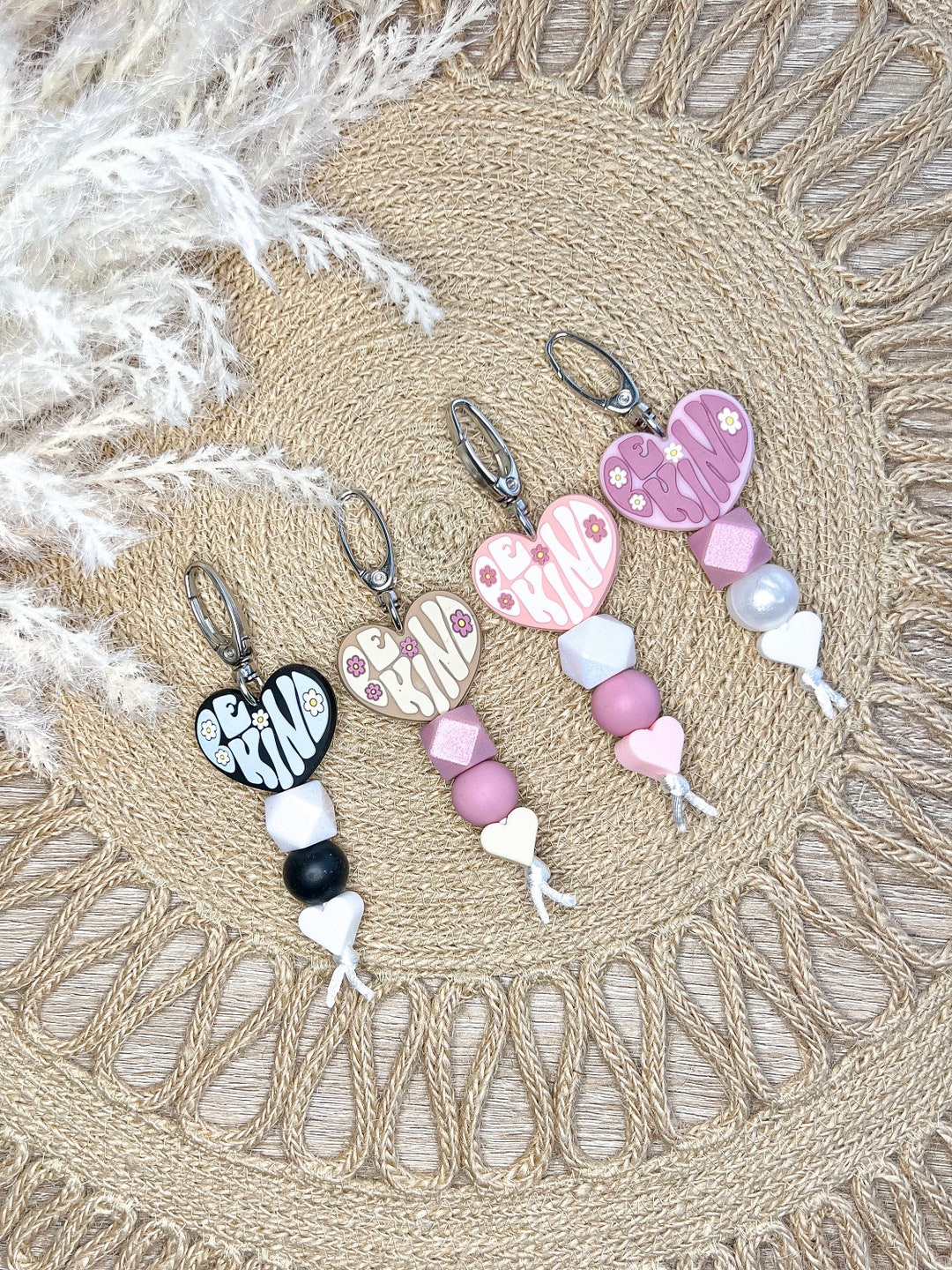 Be Kind Keychains | Keychains | Teacher Gifts | Daisy Keychain ...