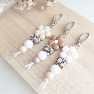 Flower Keychains | Keychains | Daisy Keychains | Silicone Flowers ...