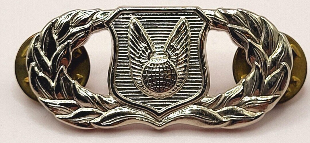 Militaria USAF Air Force Operations Support Badge Pin I 21 - Etsy