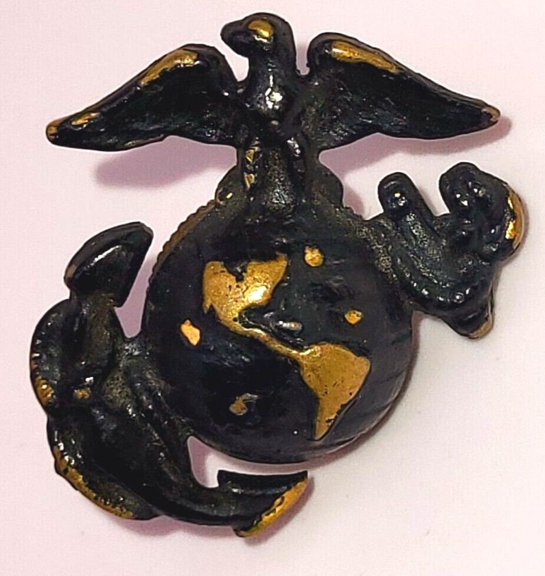 Militaria Vintage USMC Marine Corps Eagle Globe Anchor Badge Black ...