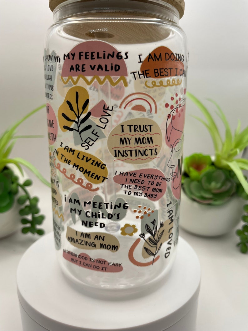 Mom Daily Affirmation 16 Oz Clear Glass Bottle With Bamboo Lid Etsy