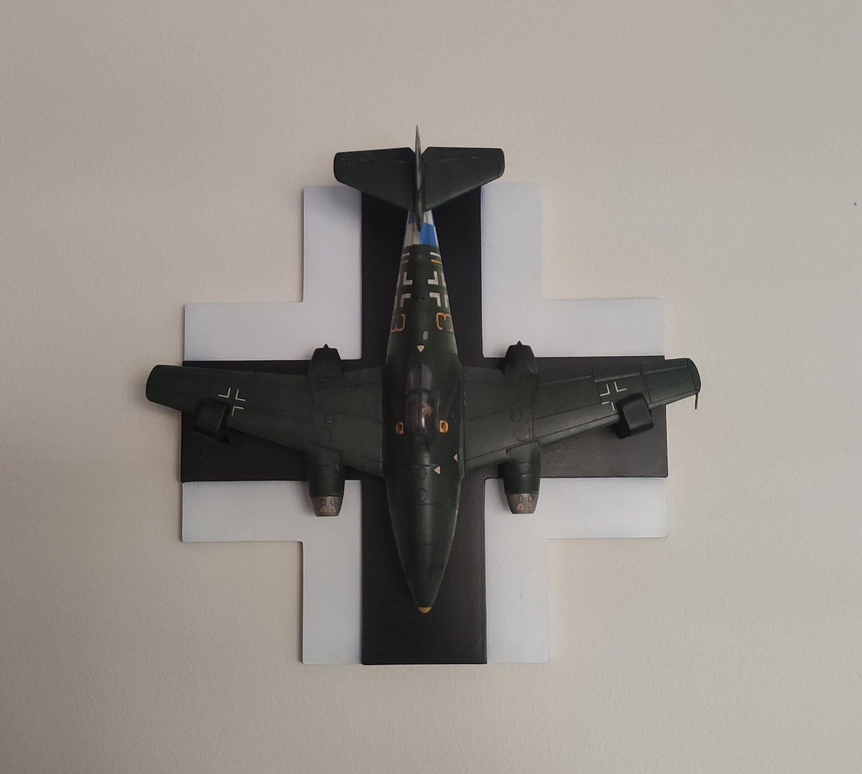 Scale Model Aircraft Wall Mount Display With Plane Insignia Roundel ...