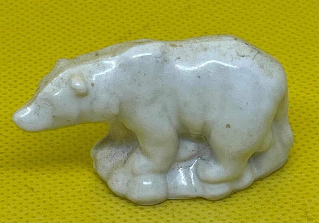 Vintage Wade Red Rose Tea Whimsies Figurines Porcelain White Polar Bear ...