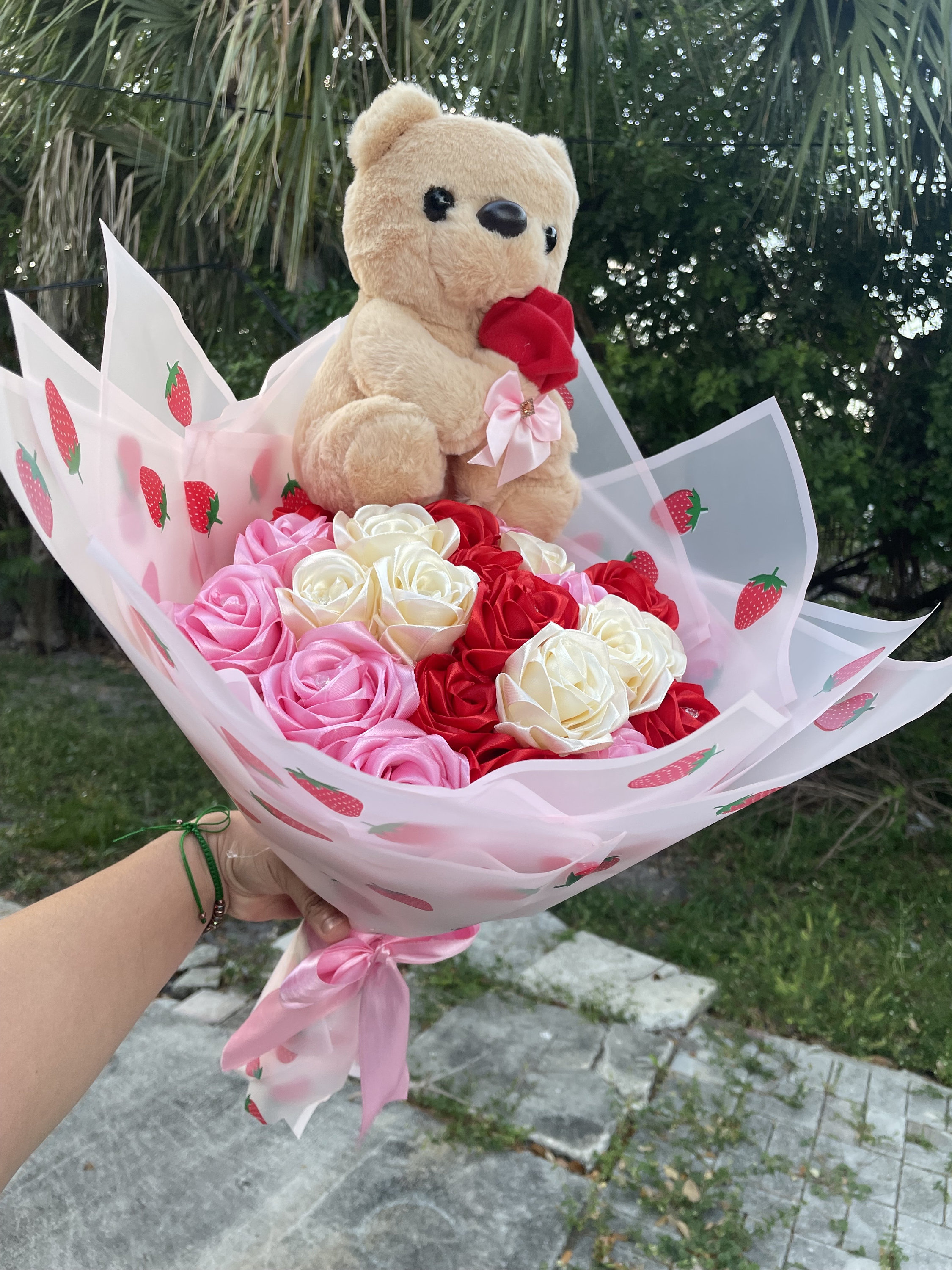 Eternal Roses, Bouquet,roses Bouquet, Red,pink and Ivory, Gift, Ramo Buchón, 24 Roses & Bear - Etsy