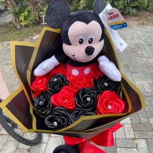 Mickey Mouse, Bouquet, Rosas Eternas, Eternal Roses. - Etsy