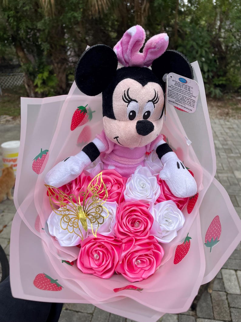 Minnie Mouse, Bouquet, Rosas Eternas, Eternal Roses. - Etsy