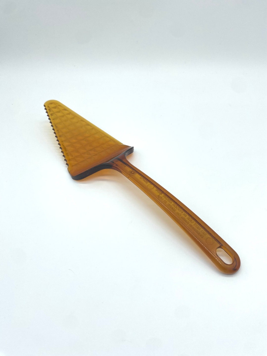 Vintage Ultratemp Amber Serrated Spatula Pie Cake Cutter Kitchen ...