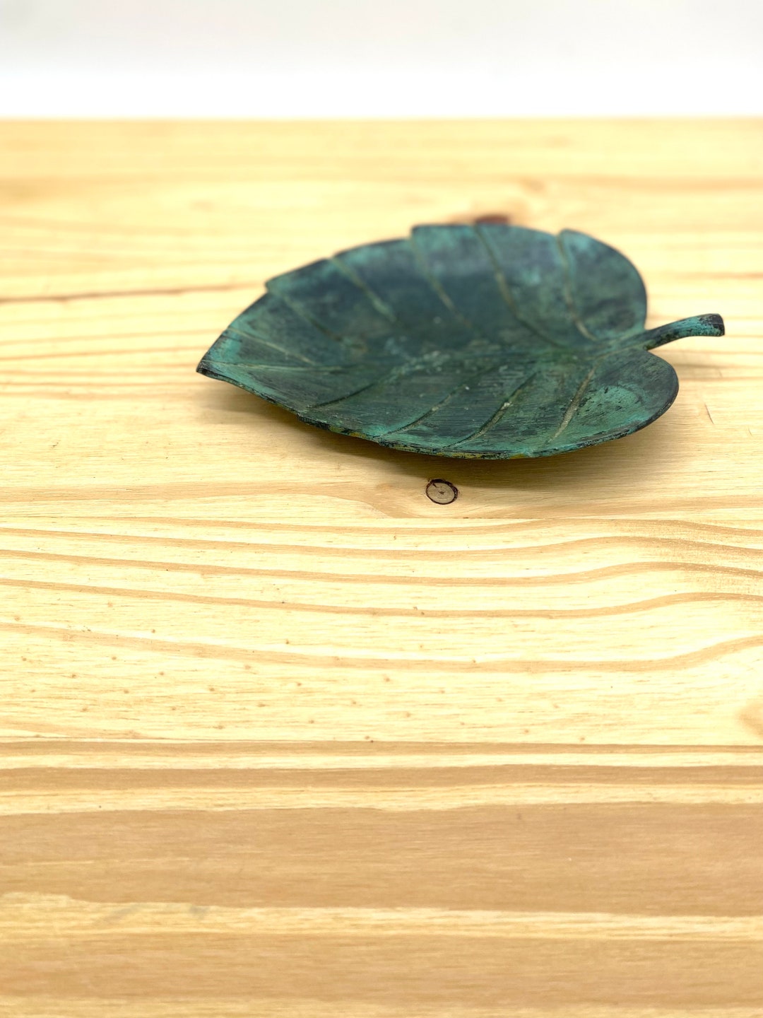 Vintage Rustic Farmhouse Antiqued Green Metal Leaf Small Plate Tray ...