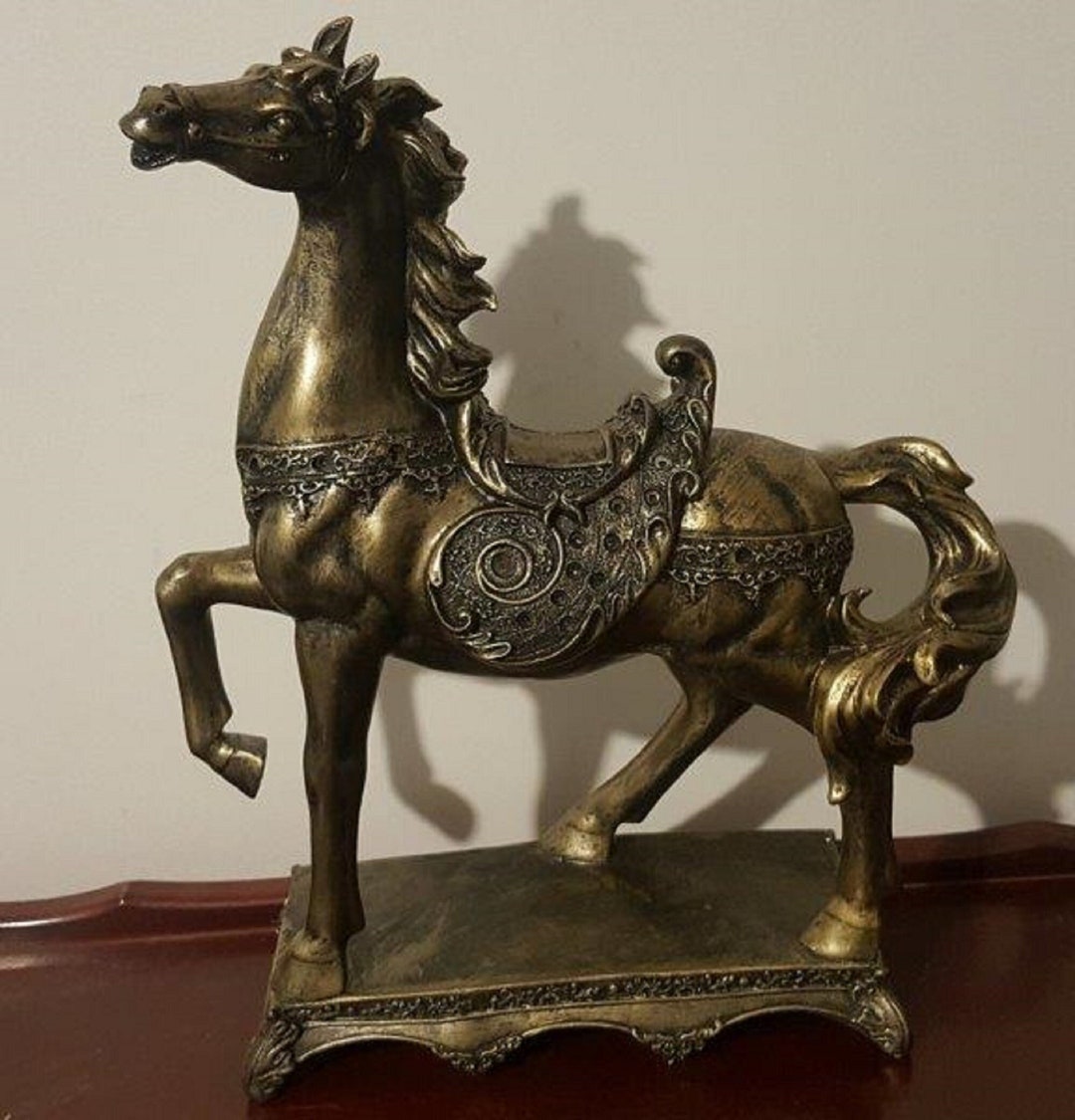 Horse Statue, Elegant and Majestic, Noble and Dancing ~ Representing ...